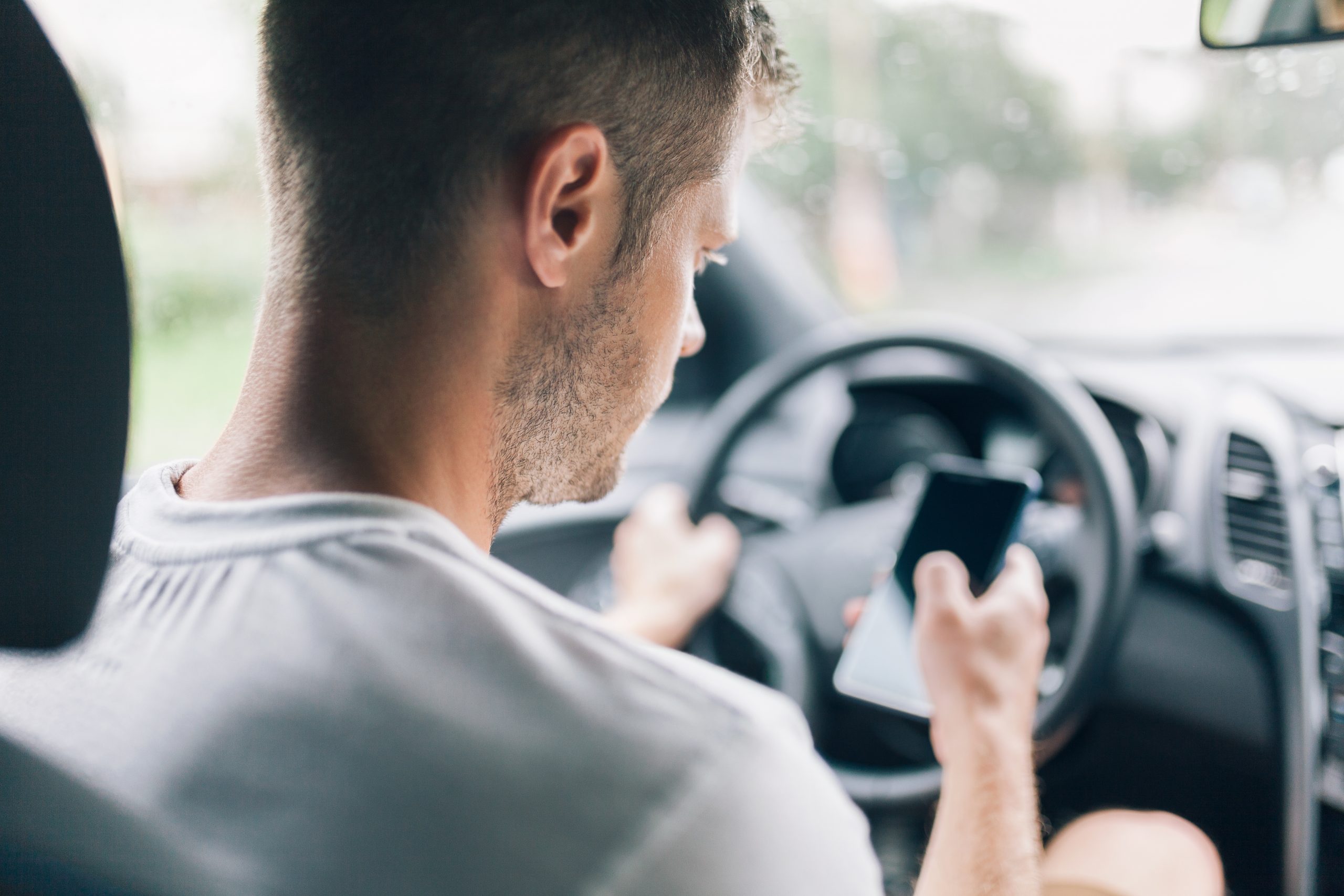 Distracted Driving 101 - West Tennessee Healthcare